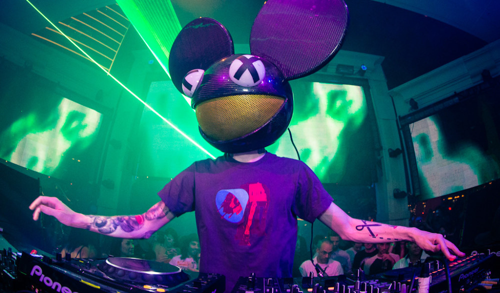 Deadmau5 Plays Out New Rob Swire Collaboration At Spring Awakening ...