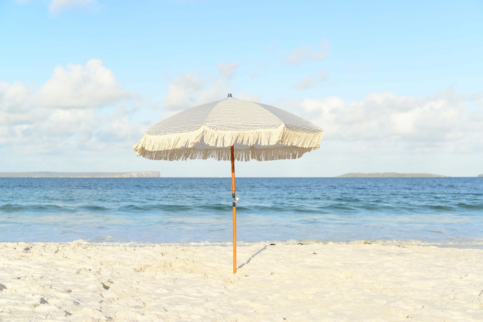 The Best Beach Umbrella for Your Day in the Sun in 2025