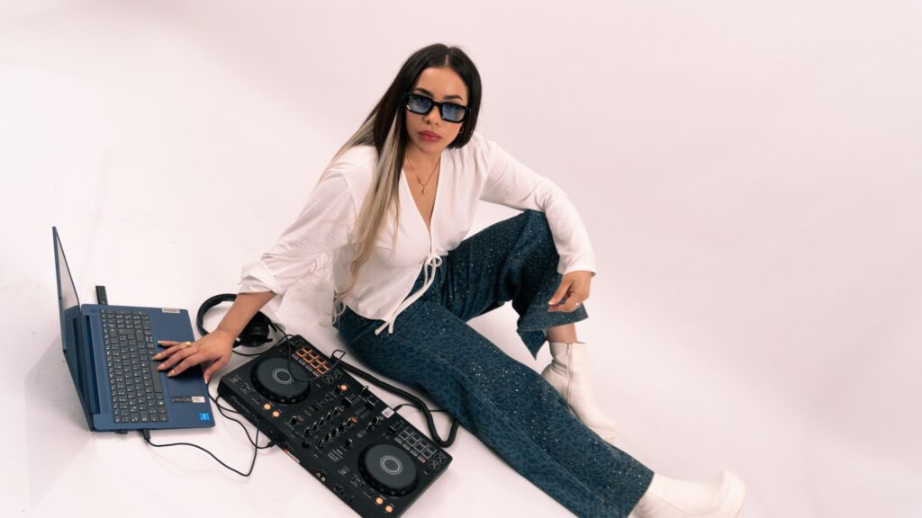 8 Best Music Visualizer Software in 2025